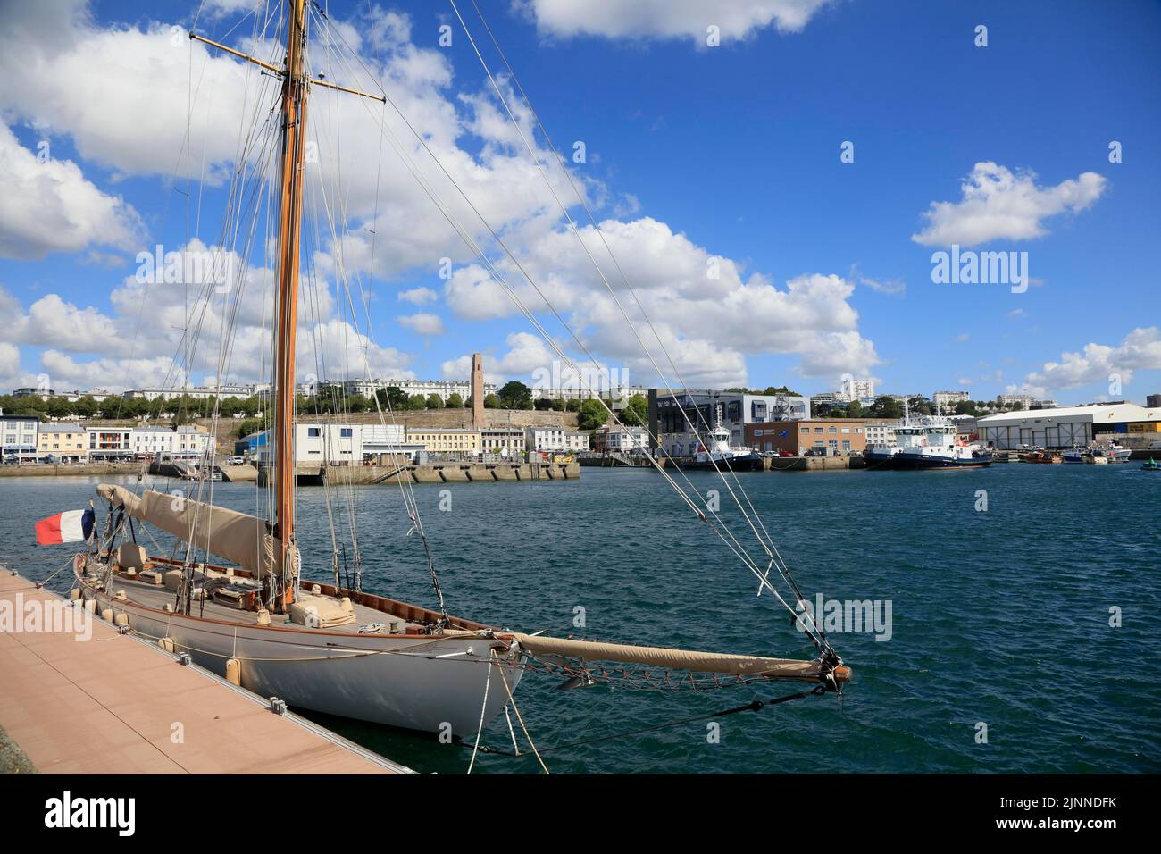Port de Commerce, old sailing ship, Brest, department of Finistere Penn ...