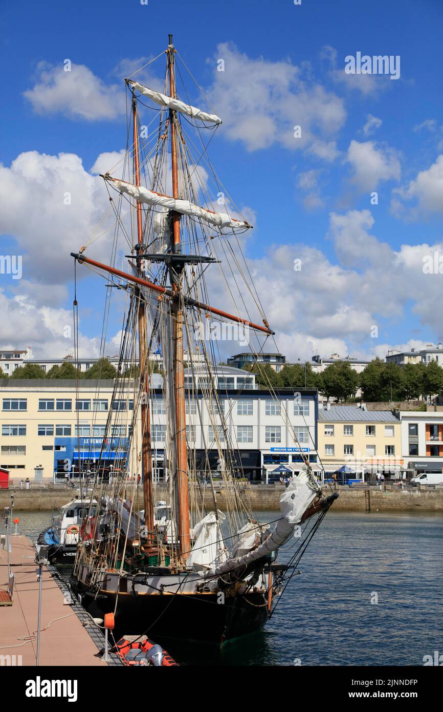 Sailing ship La Recouvrance, replica of a historic aviso in the port of ...