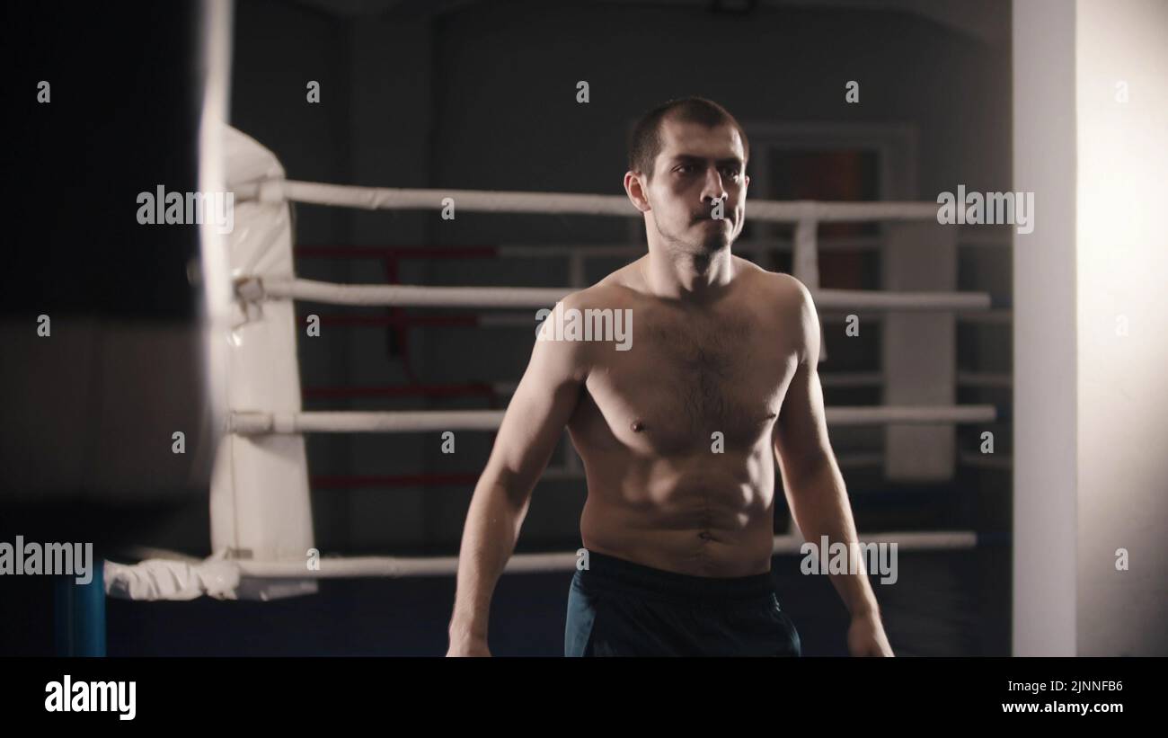Boxing ring competition action standing hi-res stock photography and ...