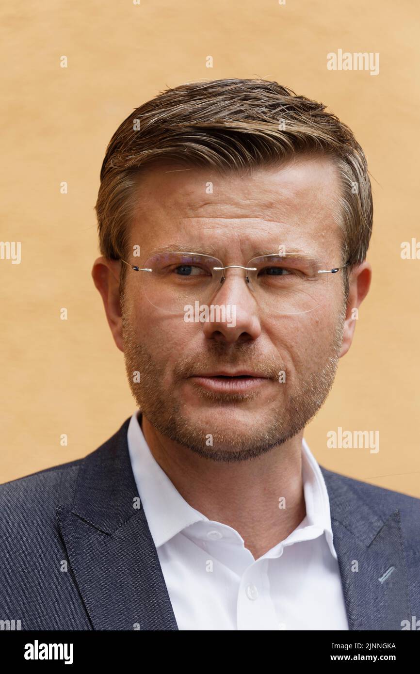 Lord Mayor Marcus Koenig, portrait, as patron of the rowing short ...