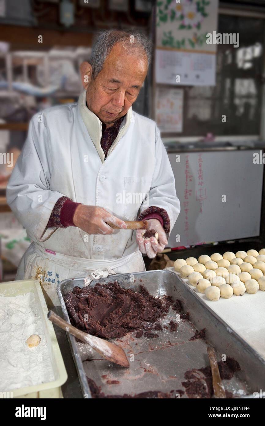 Manju tokyo hi-res stock photography and images - Alamy