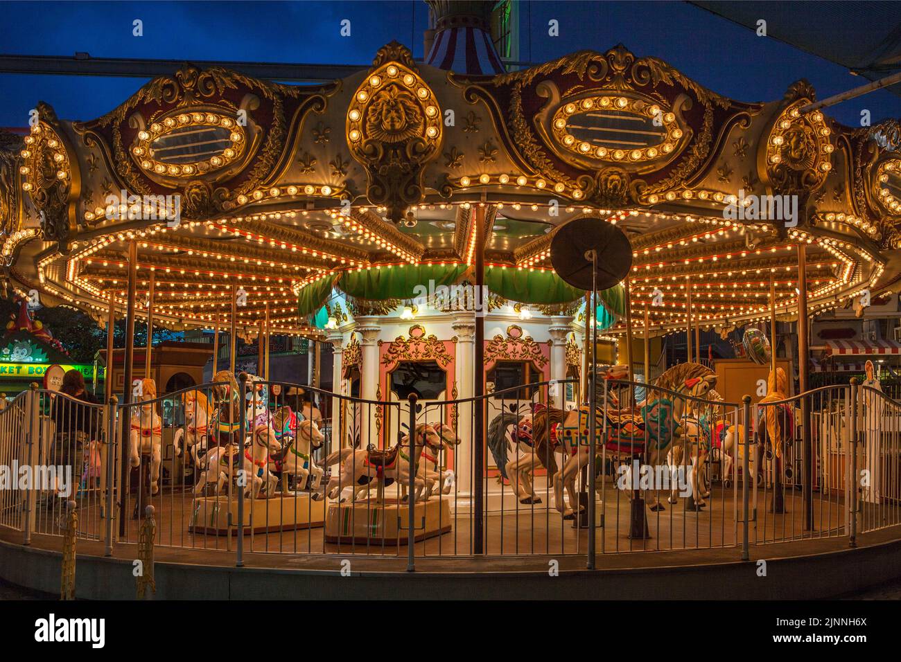 Merry go round tokyo hi-res stock photography and images - Alamy