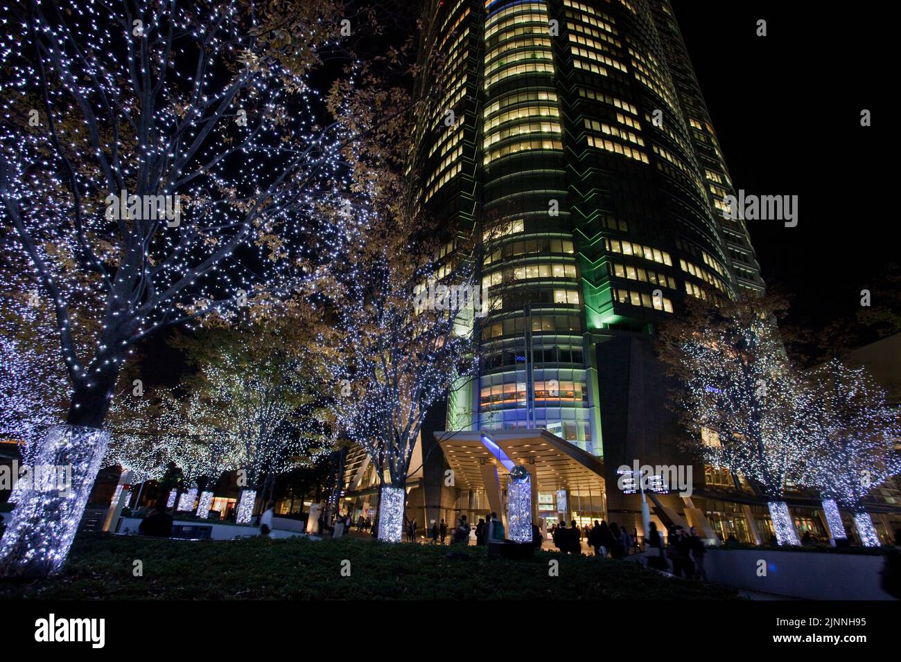 Mori Tower complex evening Roppongi Tokyo Japan 5 Stock Photo - Alamy