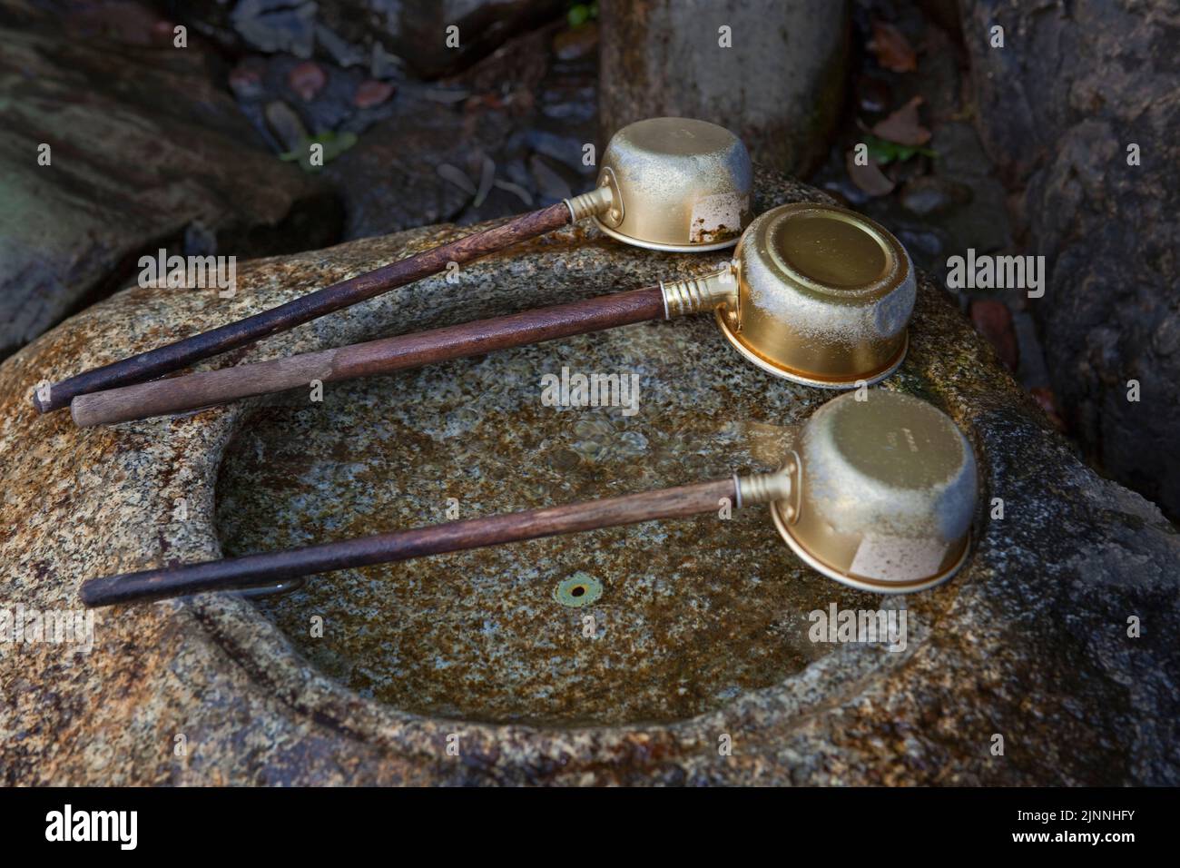 Water dippers Kawasaki Temple Japan H Stock Photo - Alamy