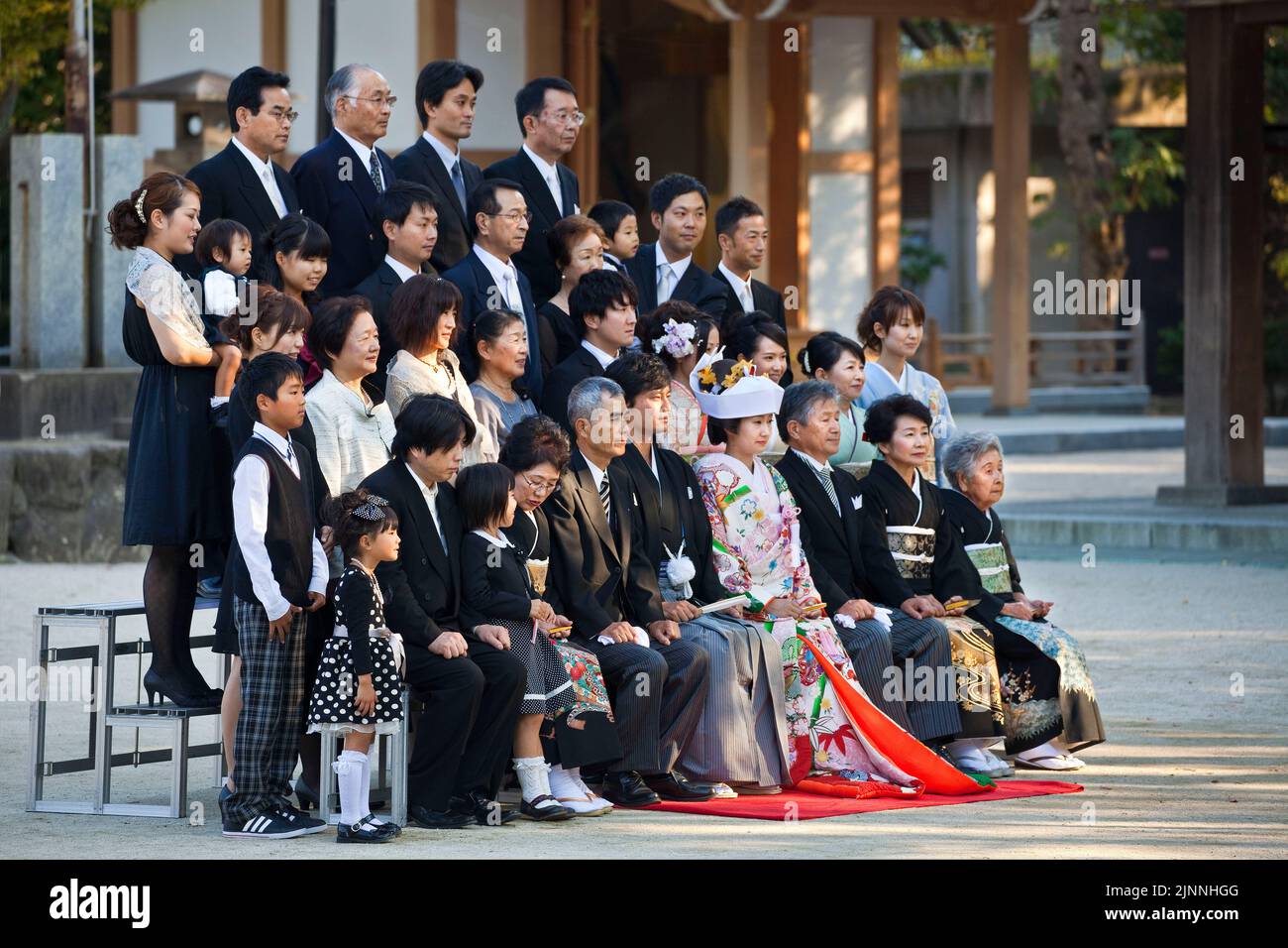 Japan wedding family photo hi-res stock photography and images - Alamy