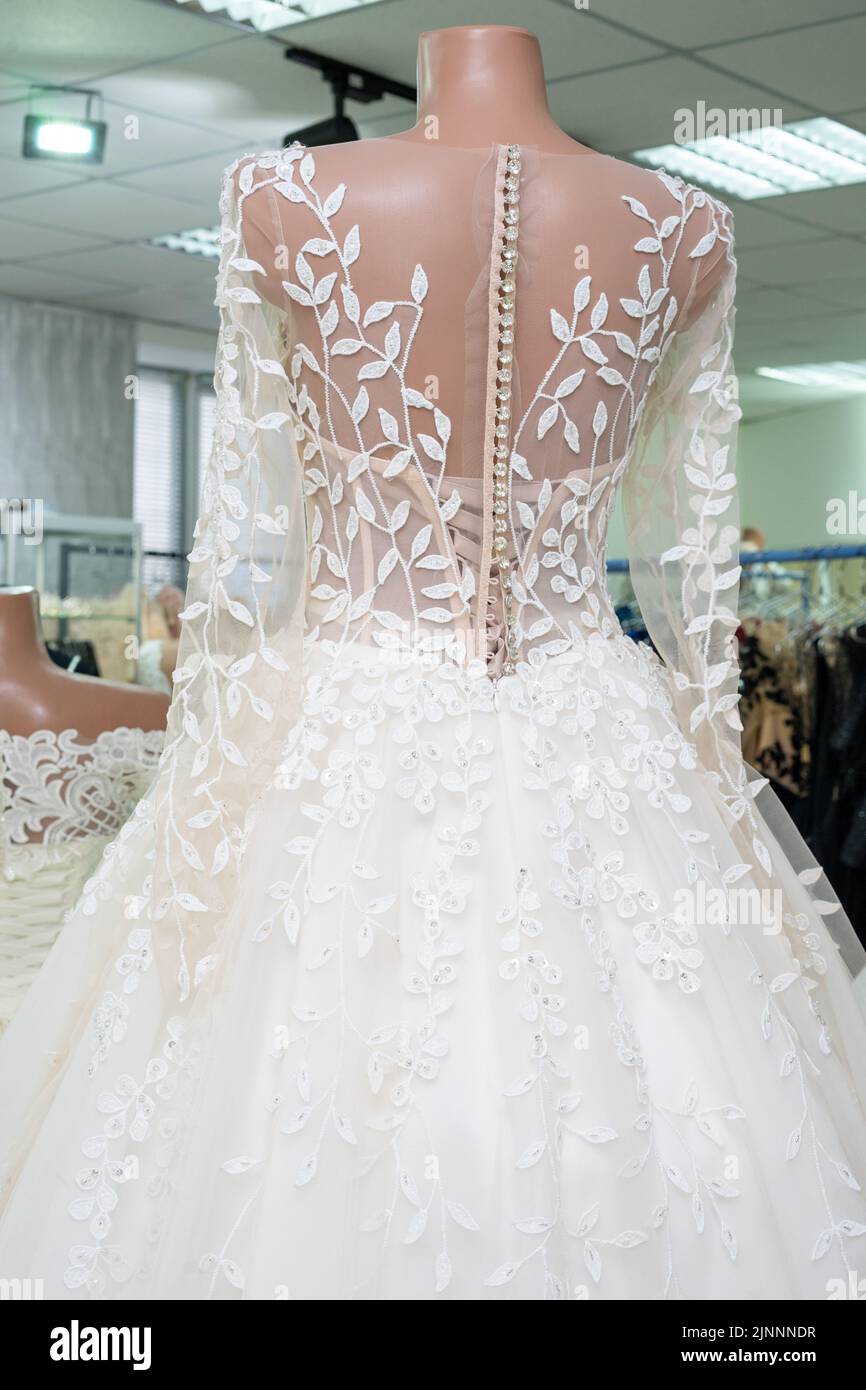 Beautiful brides hi-res stock photography and images - Alamy