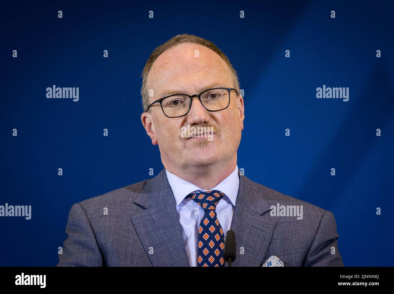 Press conference Prof. Lars Feld in the Federal Ministry of Finance on ...