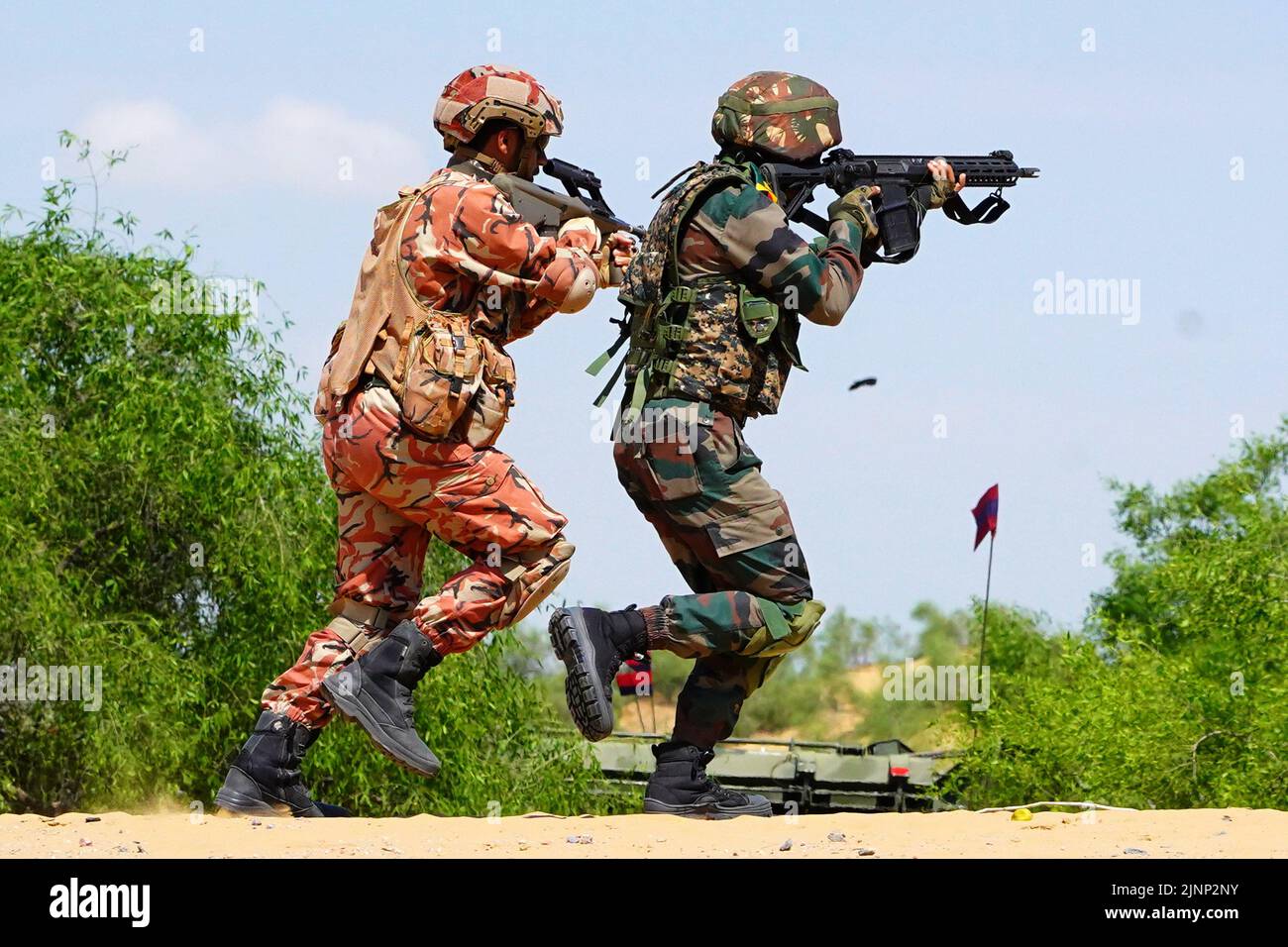 Royal army of oman hi-res stock photography and images - Alamy