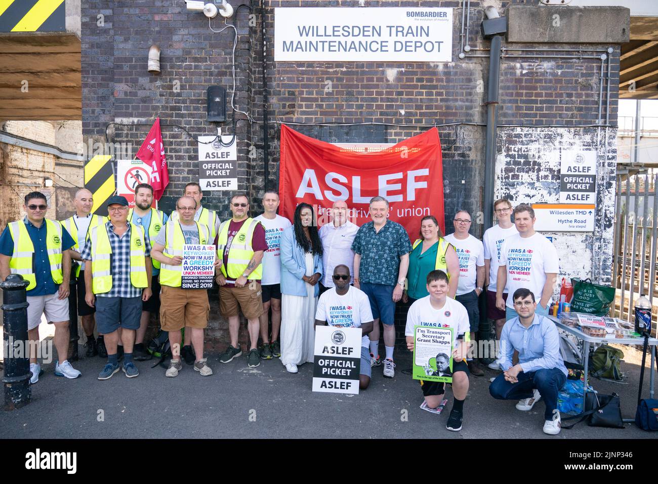 Labour mp's picket line hi-res stock photography and images - Alamy