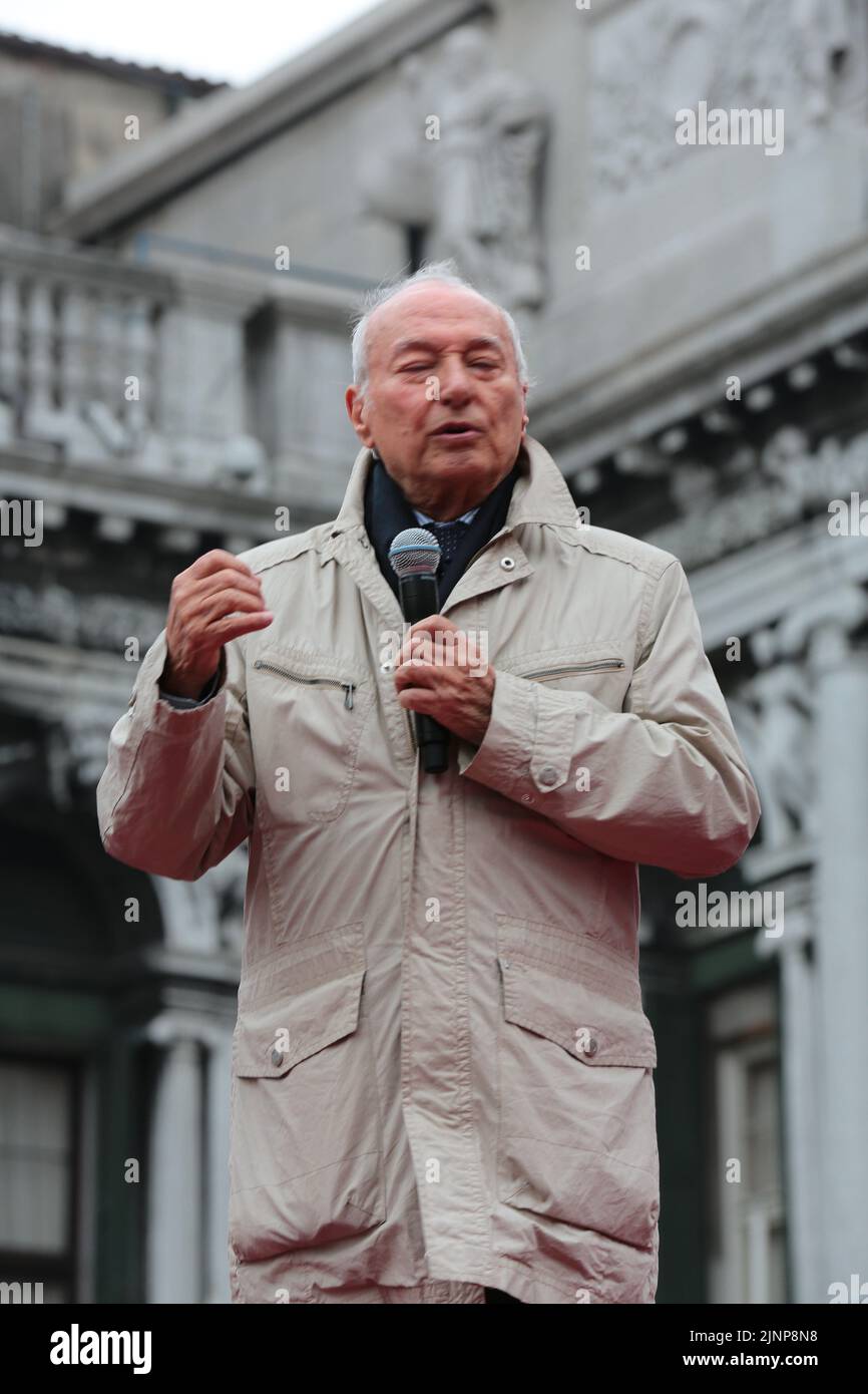 The Italian science popularizer Piero Angela died today August 13, 2022 ...