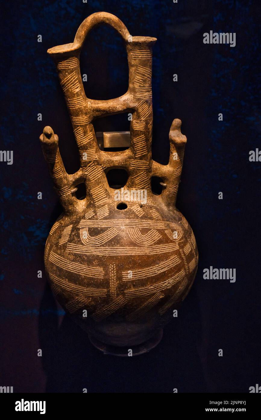 Cycladic art museum athens hi-res stock photography and images - Alamy