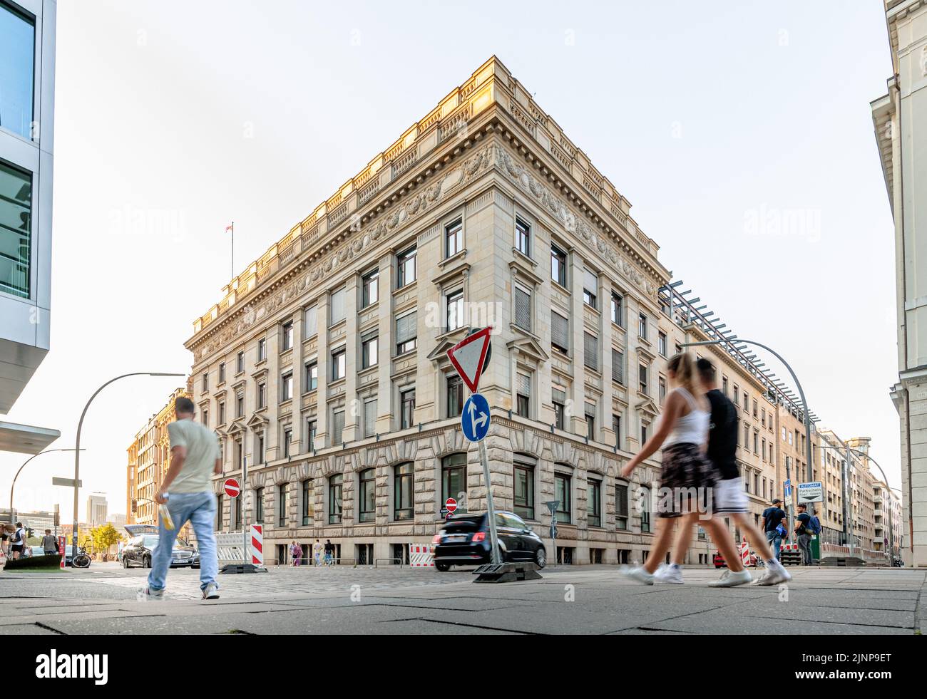 Hamburg, Germany. 12th Aug, 2022. View of the Warburg Bank building on ...