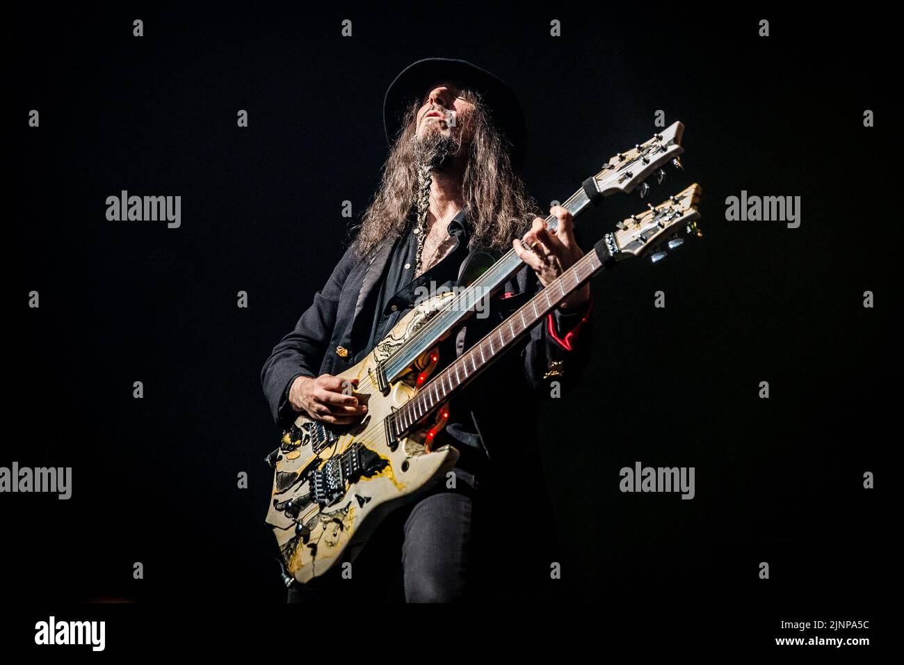 Bumblefoot performing live on stage Stock Photo - Alamy