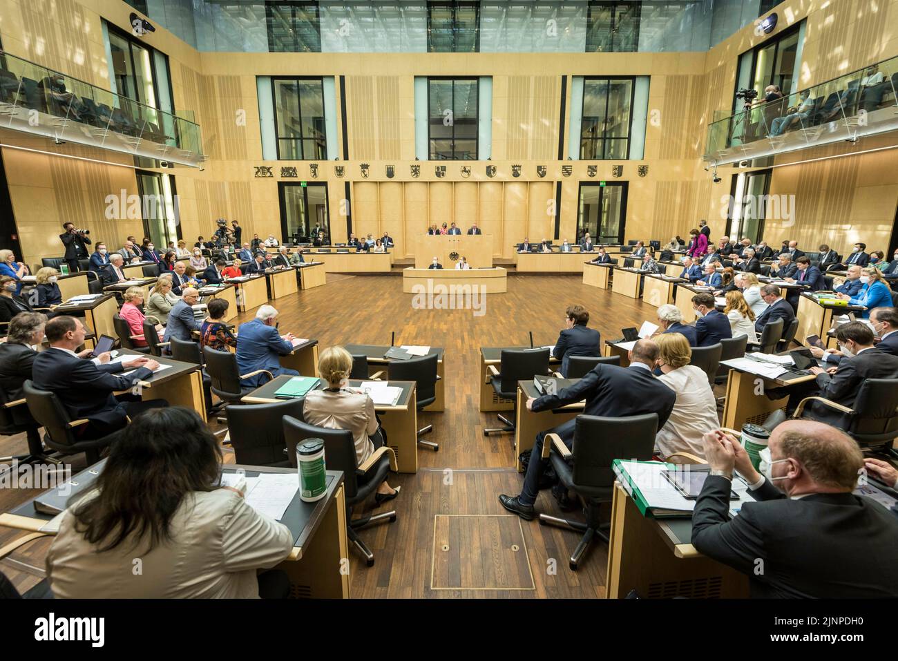 Politik politics editorial overview of the federal council meeting hi ...