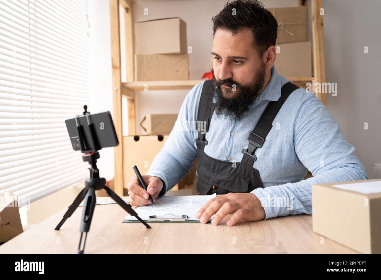 Indian delivery man hi-res stock photography and images - Alamy