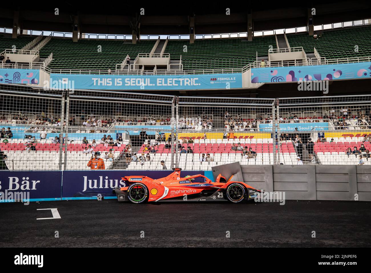 accident crash of 29 SIMS Alexander (gbr), Mahindra Racing, Mahindra ...