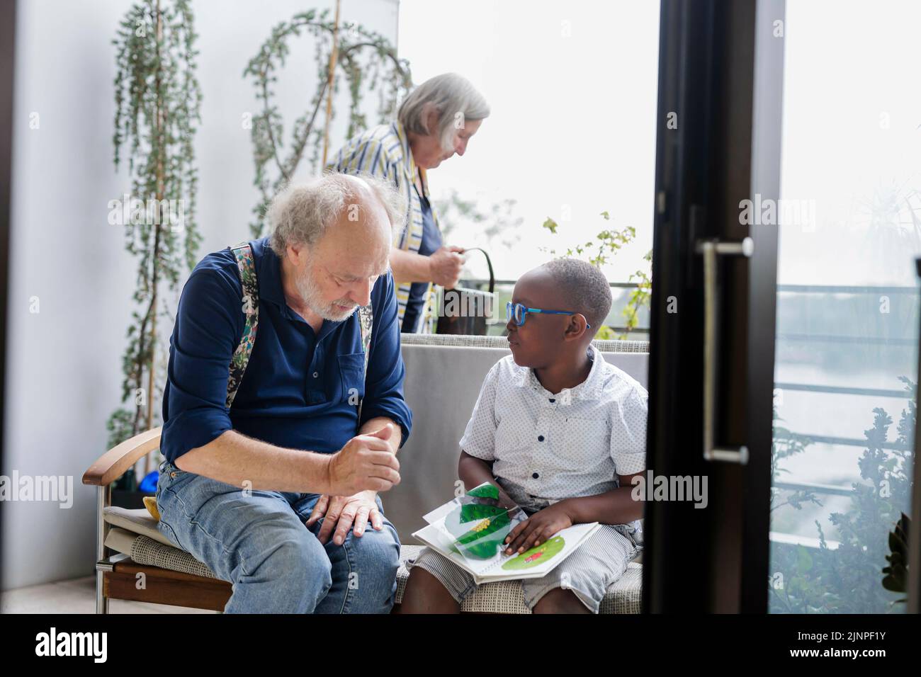 Bonn, Deutschland. 16th May, 2022. temporary grandparents. Grandfather ...