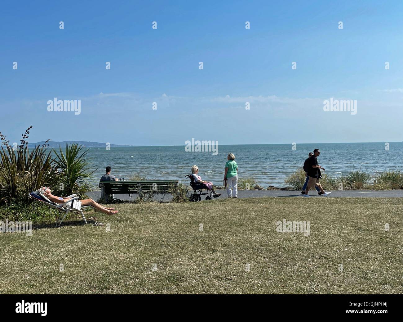 Weather forecaster ireland hi-res stock photography and images - Alamy