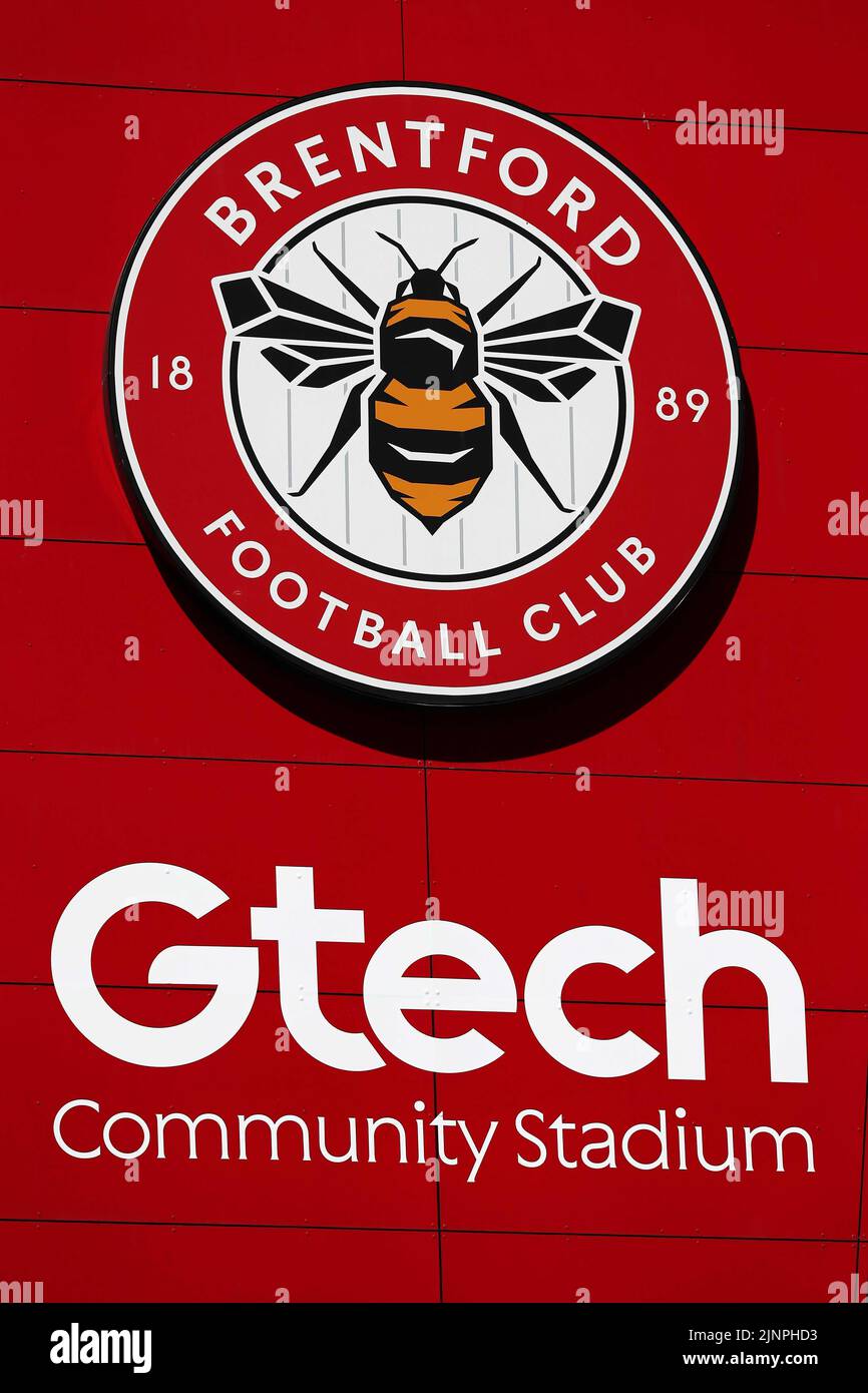 London, UK. 13th Aug, 2022. 13th August 2022; Gtech Community Stadium ...