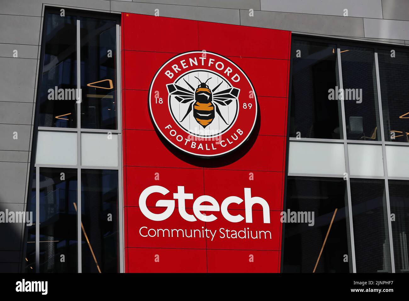 London, UK. 13th Aug, 2022. 13th August 2022; Gtech Community Stadium ...