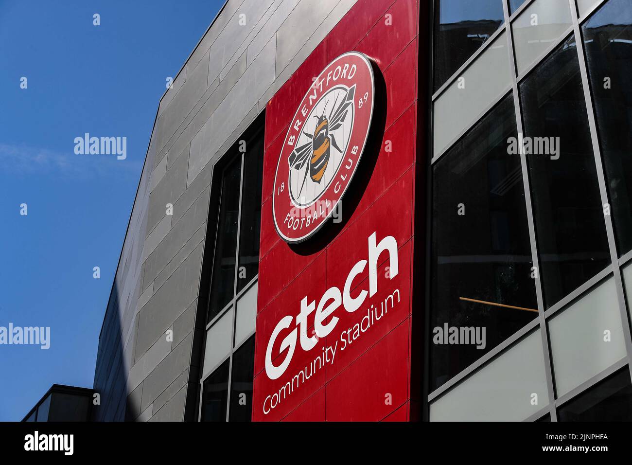 London, UK. 13th Aug, 2022. 13th August 2022; Gtech Community Stadium ...