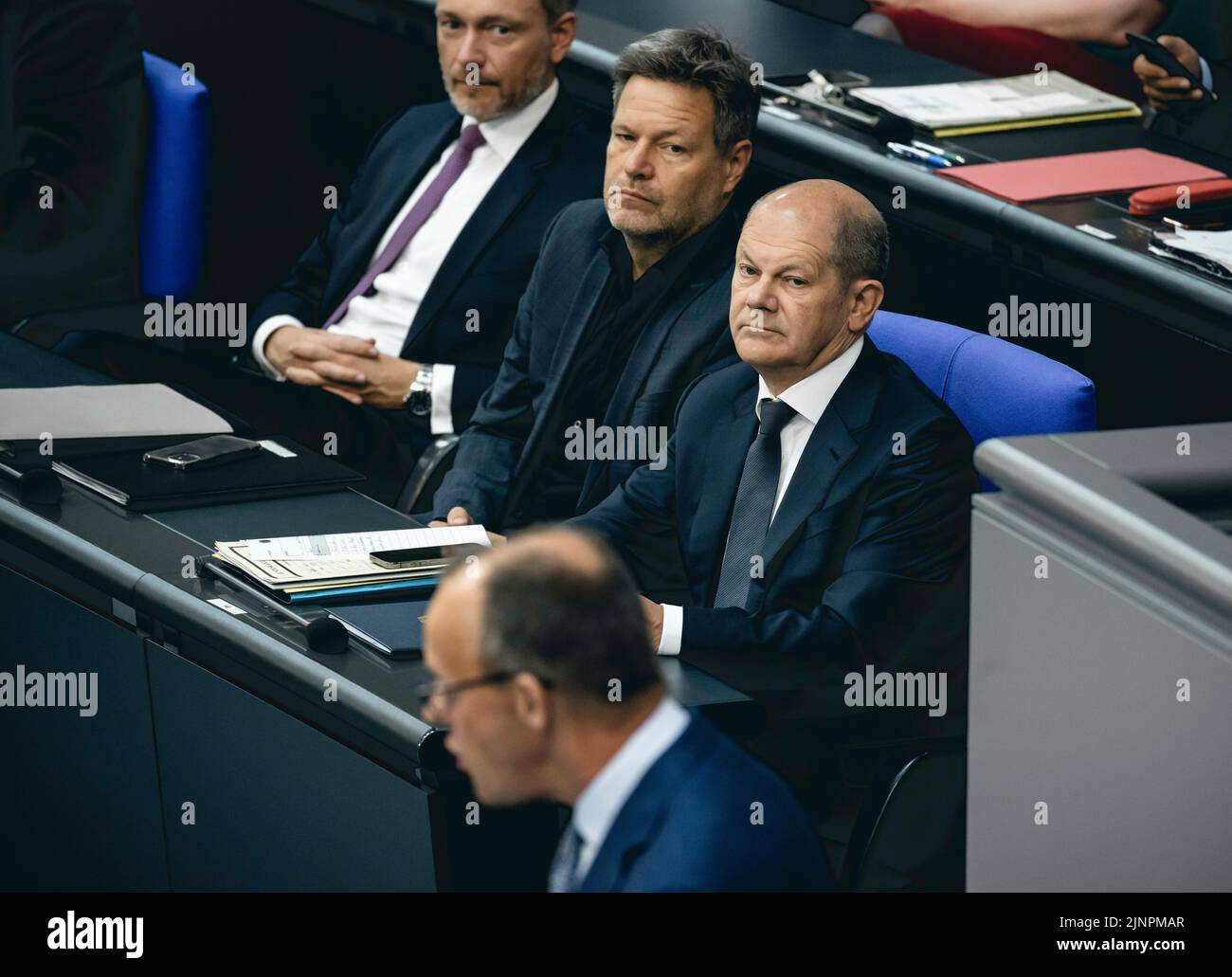Berlin, Deutschland. 01st June, 2022. Olaf Scholz (SPD), Federal Chancellor, observes Friedrich ...