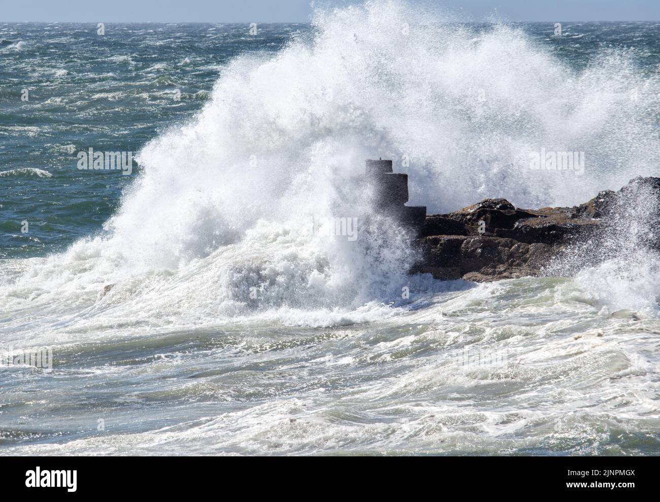 A high wave on a windy day, suggesting a crescendo Stock Photo - Alamy
