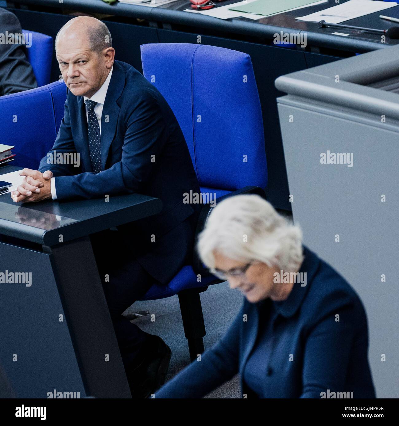 (VH) Christine Lambrecht (SPD), Federal Minister of Defence, and Olaf ...