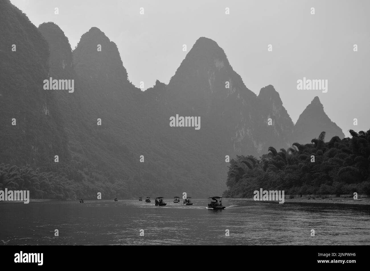 Li river boat Black and White Stock Photos & Images - Alamy