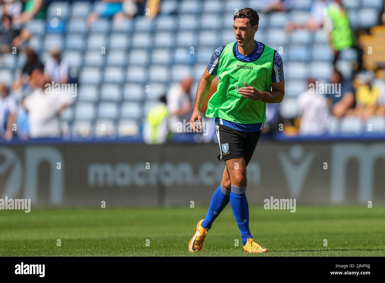 Ben Heneghan #5 of Sheffield Wednesday warms up ahead of kick off Stock ...