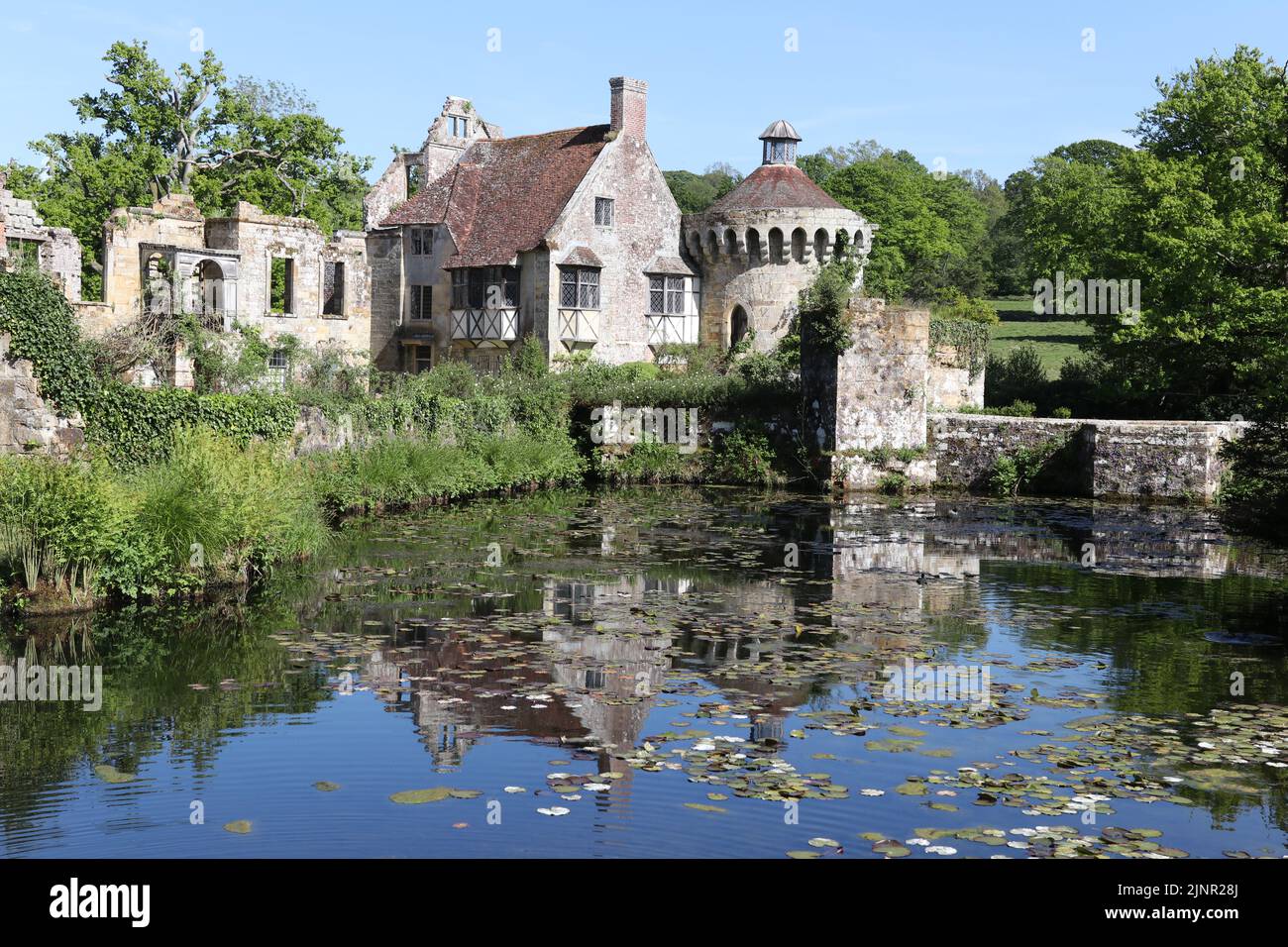 Scotney Castle in Kent, England Stock Photo - Alamy