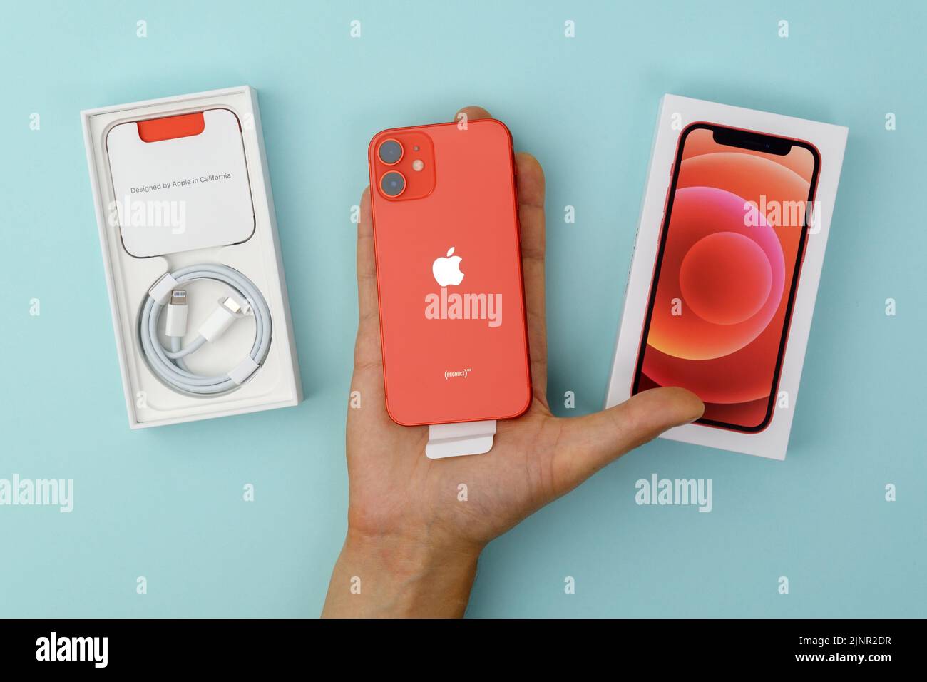 Iphone 12 box hi-res stock photography and images - Alamy