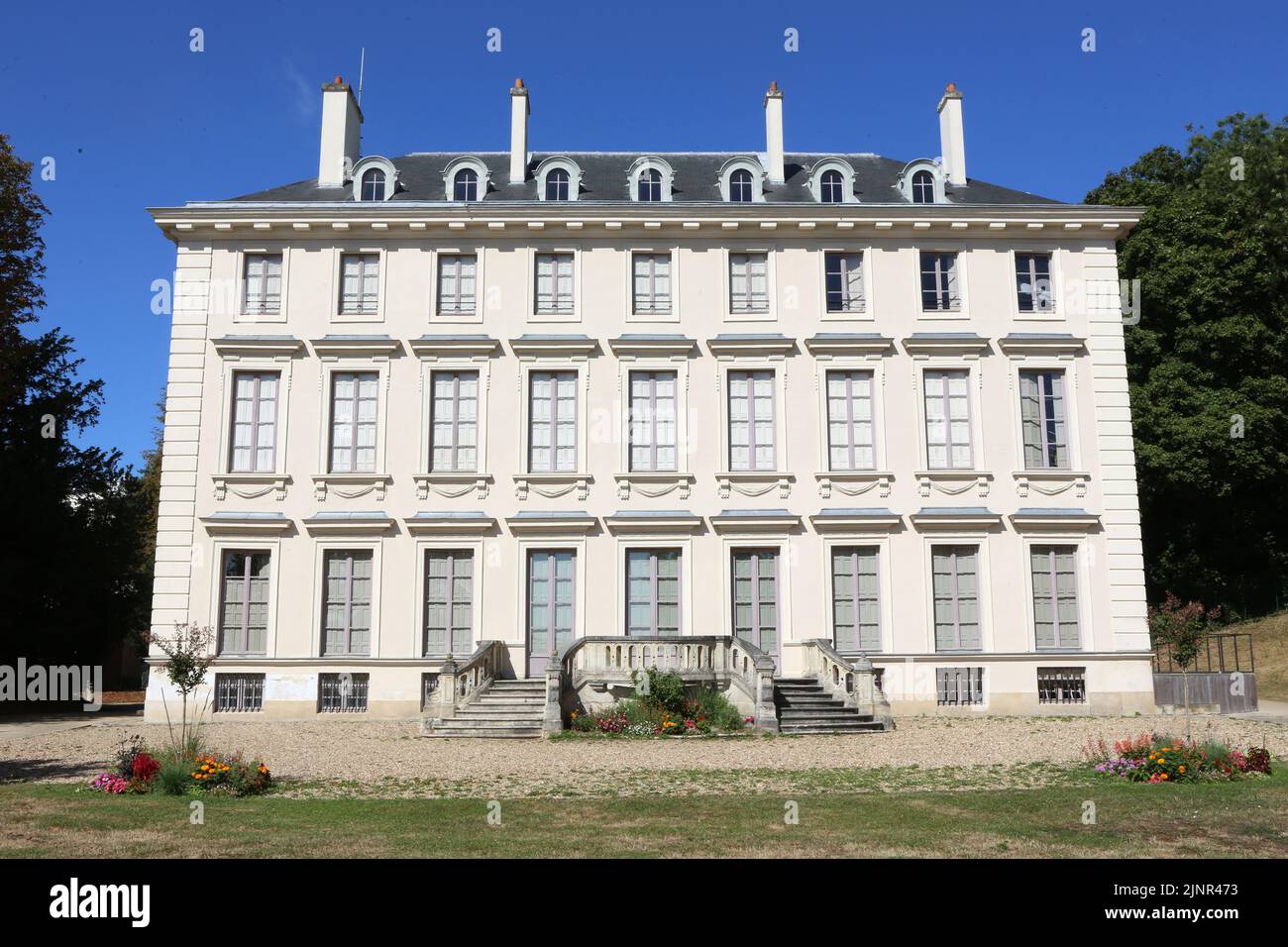 Batiment neoclassique hi-res stock photography and images - Alamy