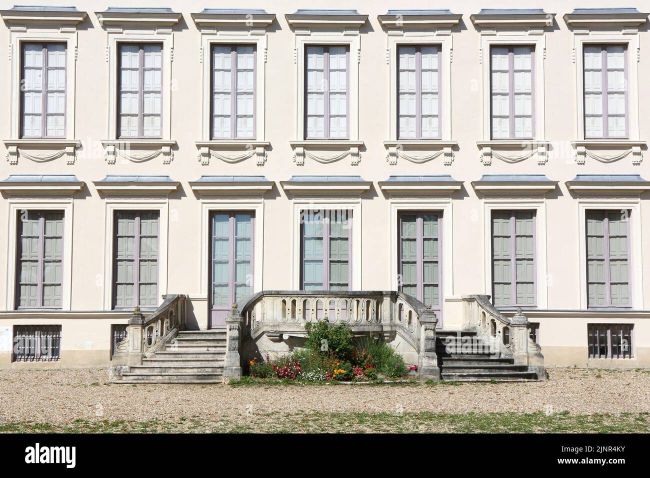 Batiment neoclassique hi-res stock photography and images - Alamy