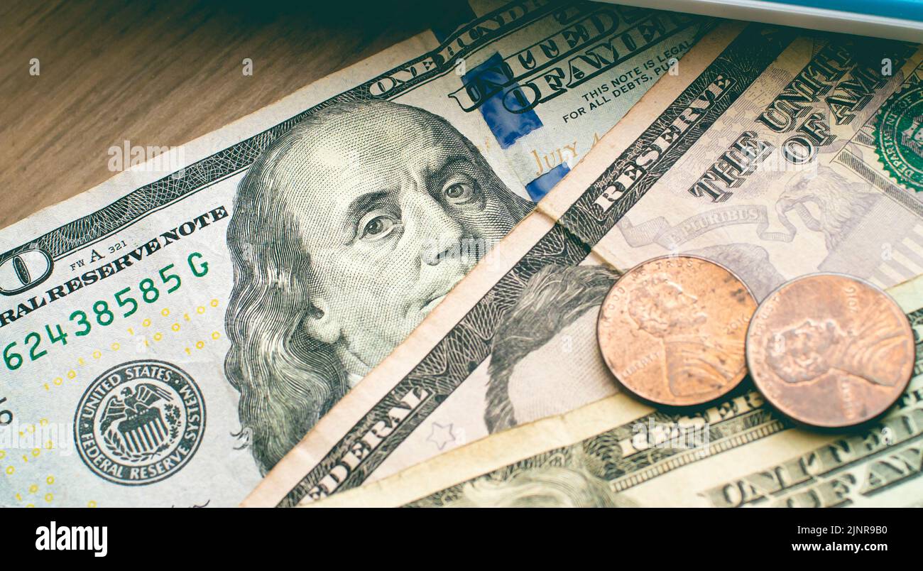 100 dólar hi-res stock photography and images - Alamy