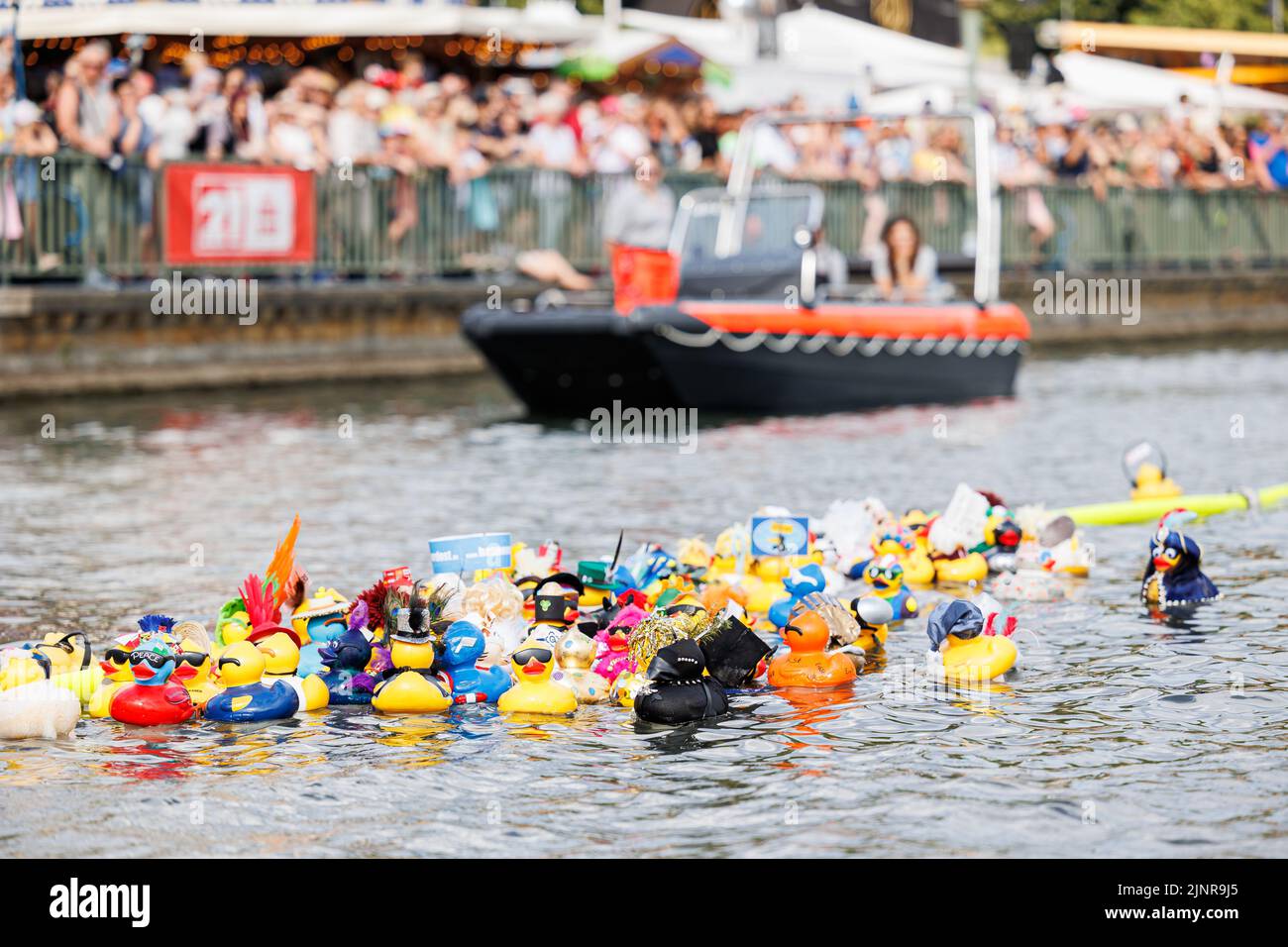 Hanover, Germany. 13th Aug, 2022. Several differently shaped "Big Ducks ...