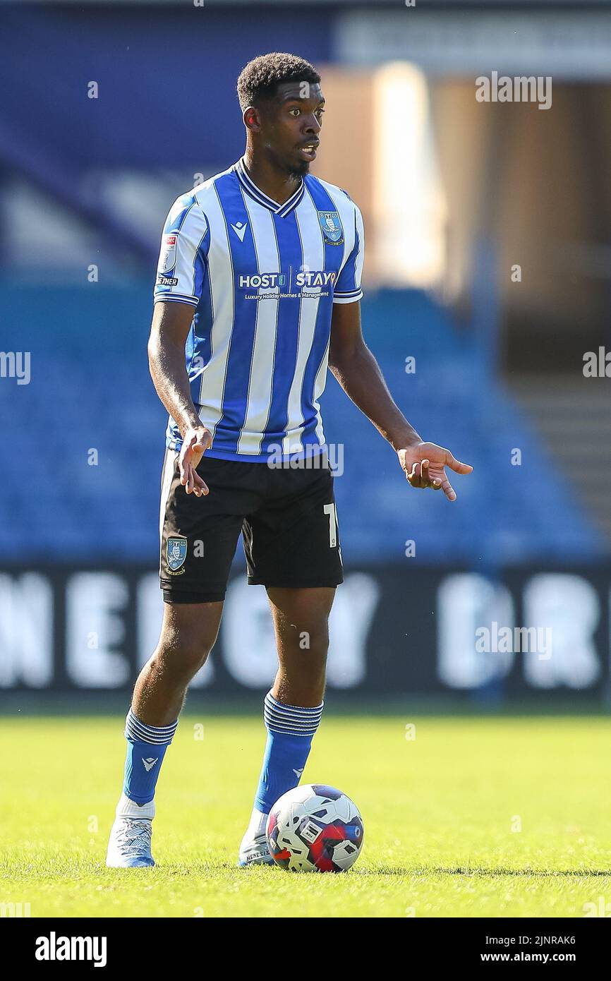 Tyreeq Bakinson #19 of Sheffield Wednesday with the ball Stock Photo ...