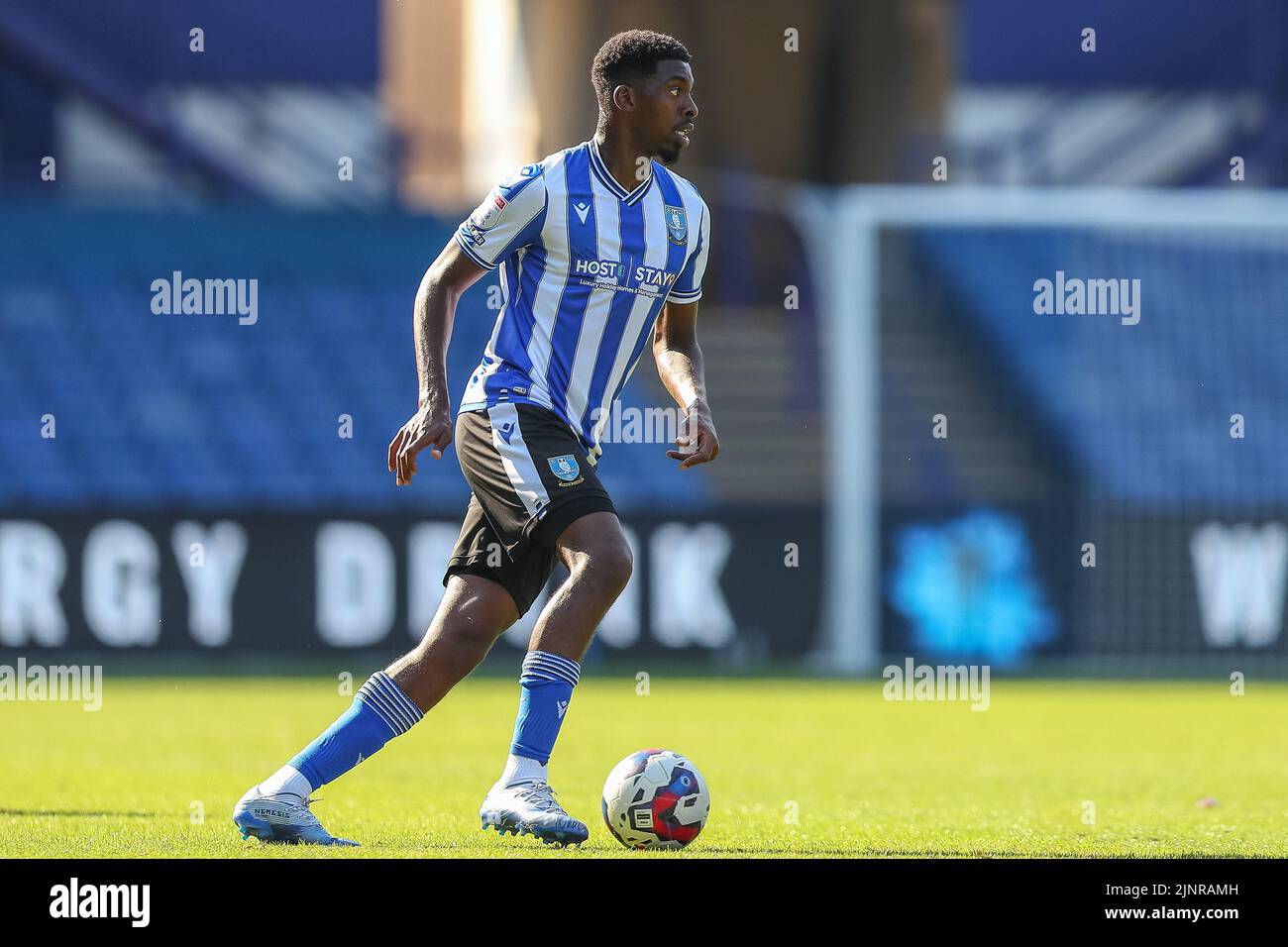 Tyreeq Bakinson #19 of Sheffield Wednesday with the ball Stock Photo ...