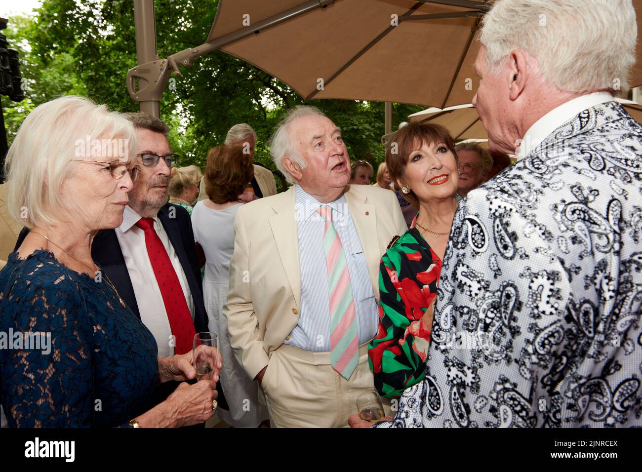 Babs Lord, Robert Powell, Jimmy Tarbuck, Anita Harris, Jess Conrad at ... Babs Lord, Robert Powell, Jimmy Tarbuck, Anita Harris, Jess Conrad at ...