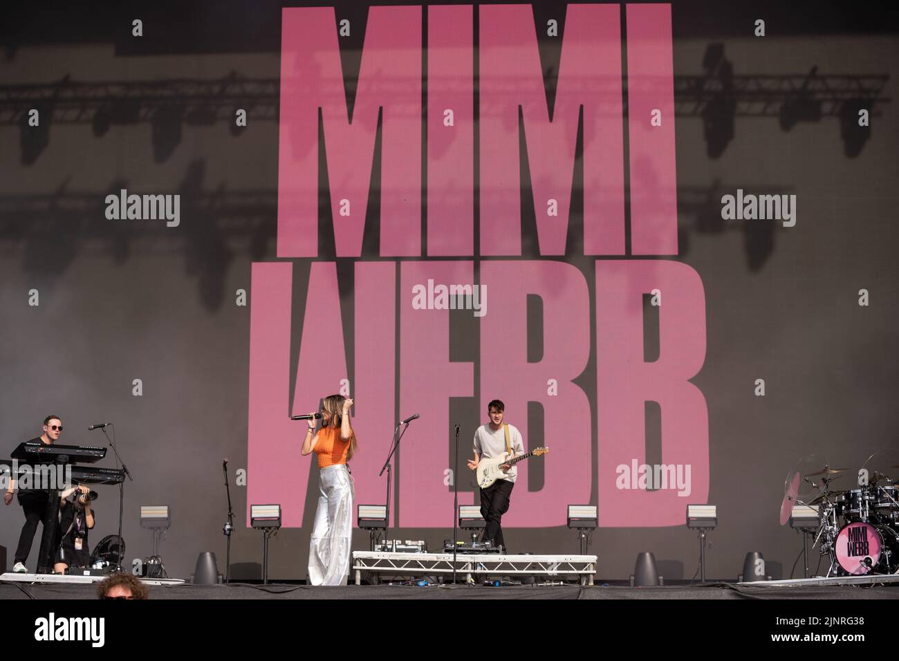 Mimi webb singer hi-res stock photography and images - Alamy