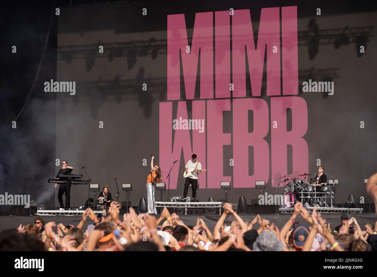 Mimi webb singer hi-res stock photography and images - Alamy