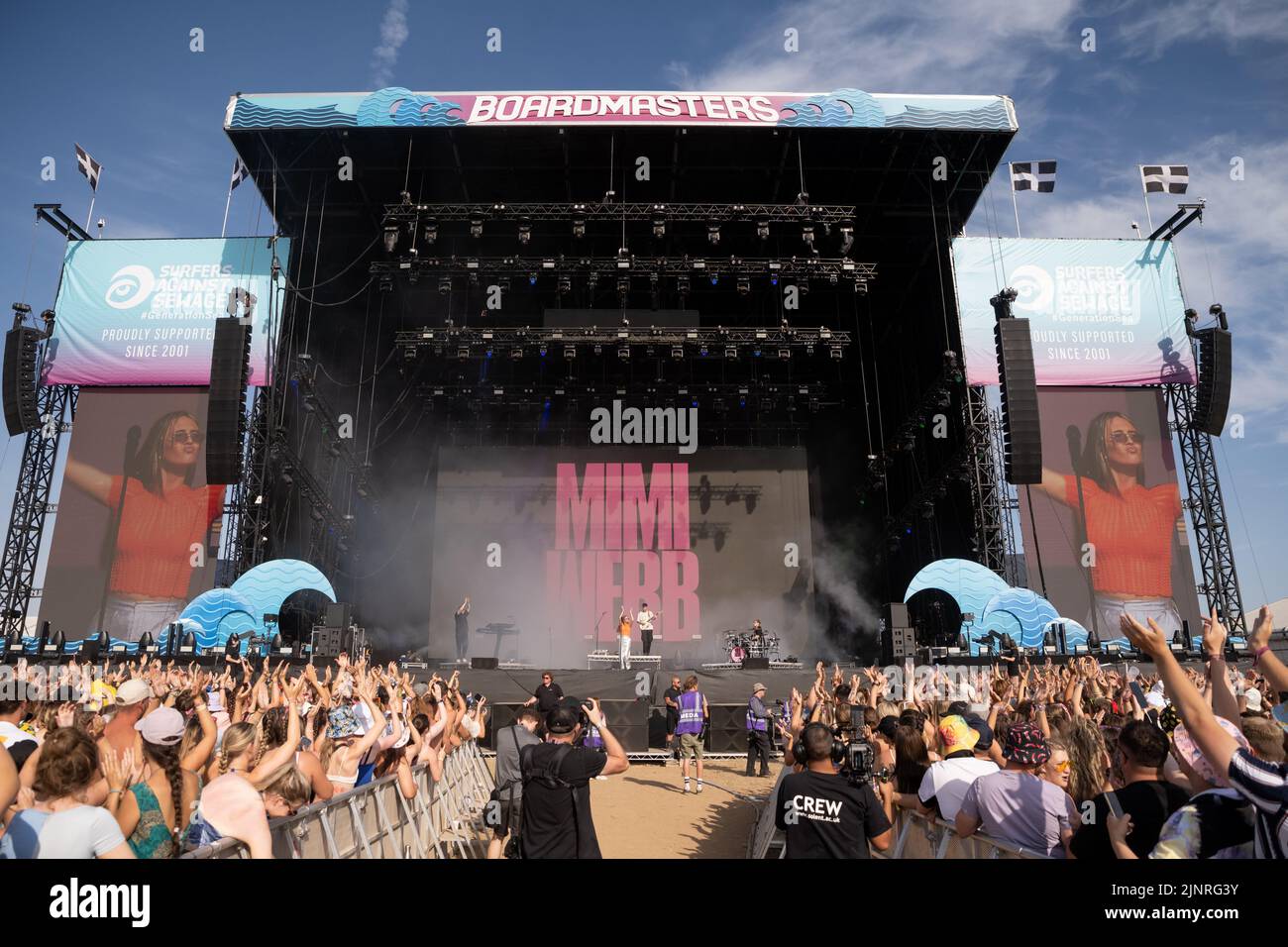 Newquay, Cornwall, UK. 13th August, 2022. Mimi Webb performing on main ...