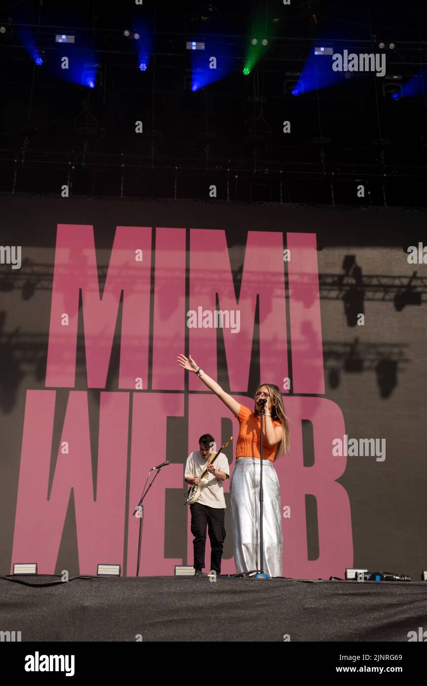 Mimi webb gig hi-res stock photography and images - Alamy