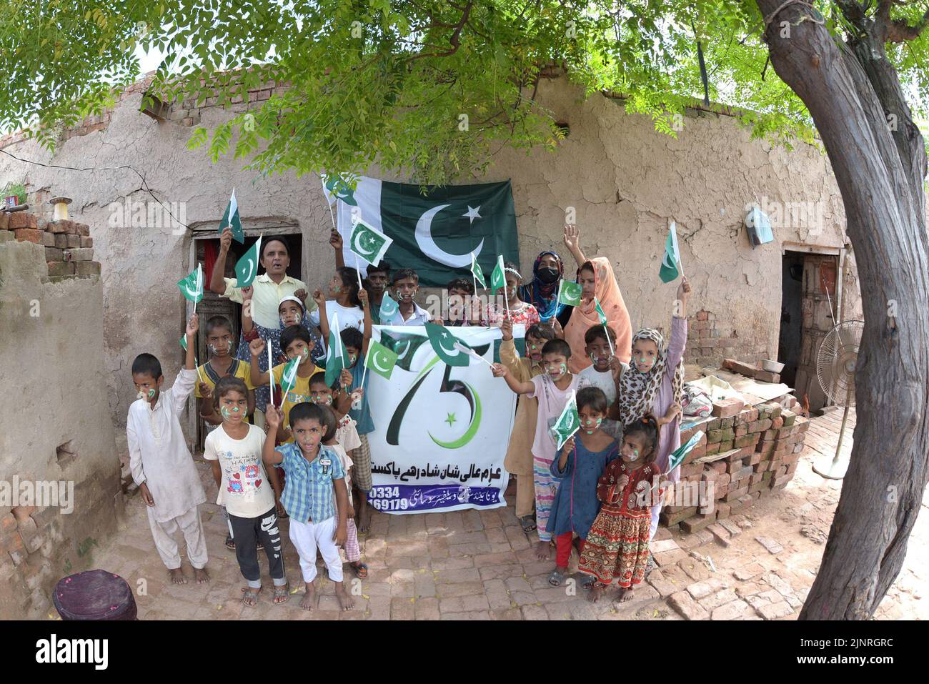 Pakistani bricks kiln labour's children and workers of United Social ...