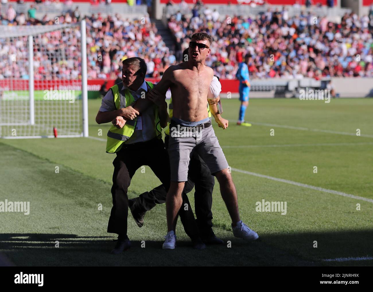 13th August 2022; Gtech Community Stadium, Brentford, London, England ...