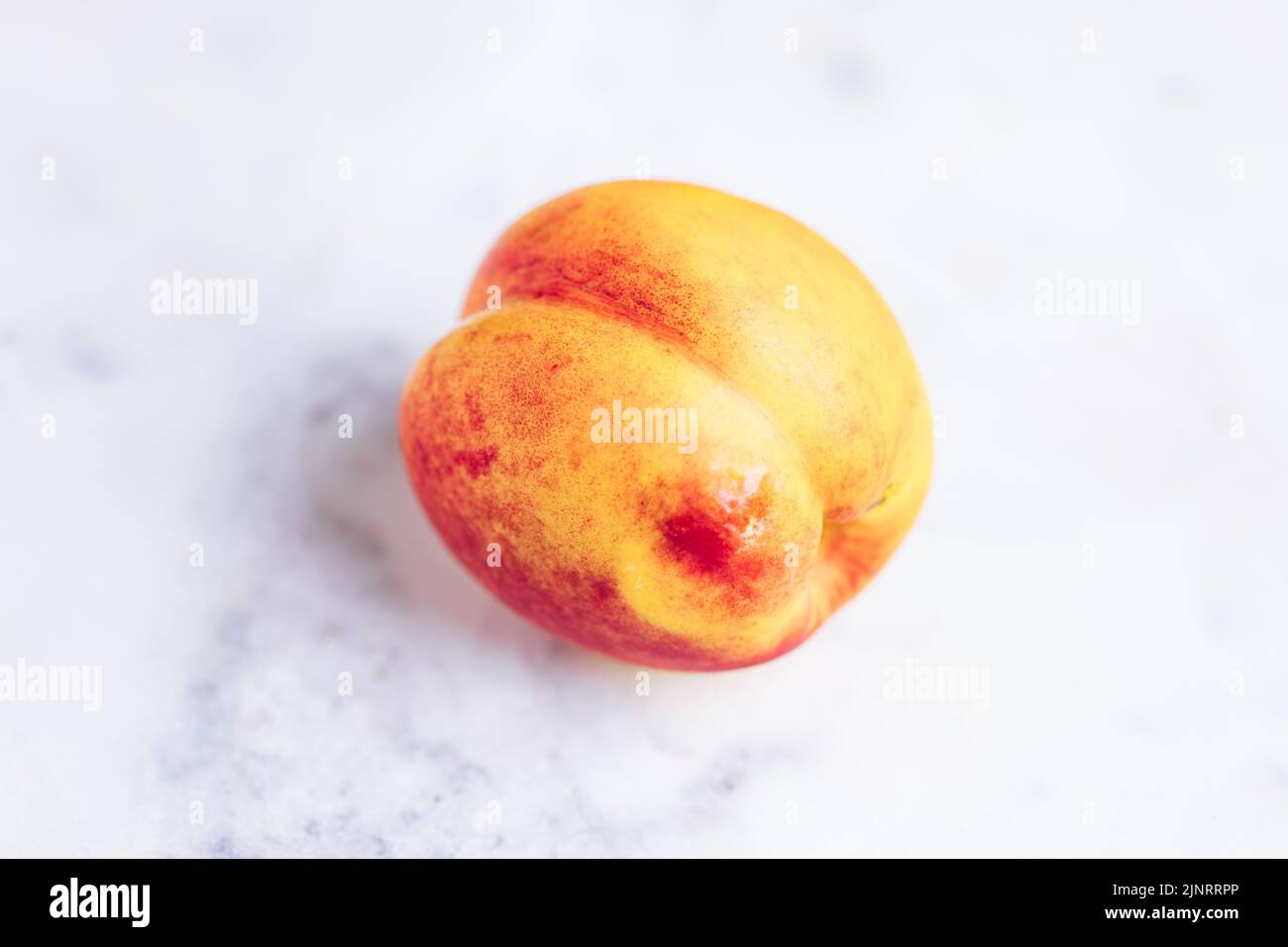 White marble background hi-res stock photography and images - Alamy