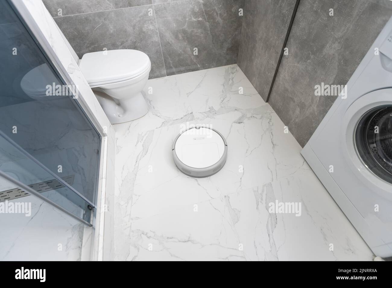 Bathroom cleaning robot hi-res stock photography and images - Alamy