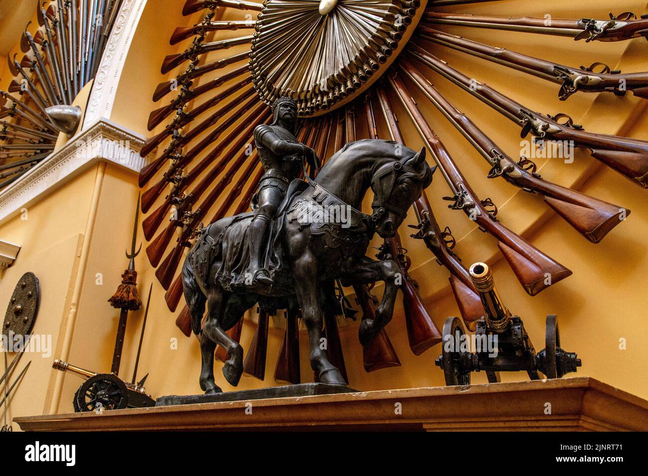 Armory of the castle hi-res stock photography and images - Alamy