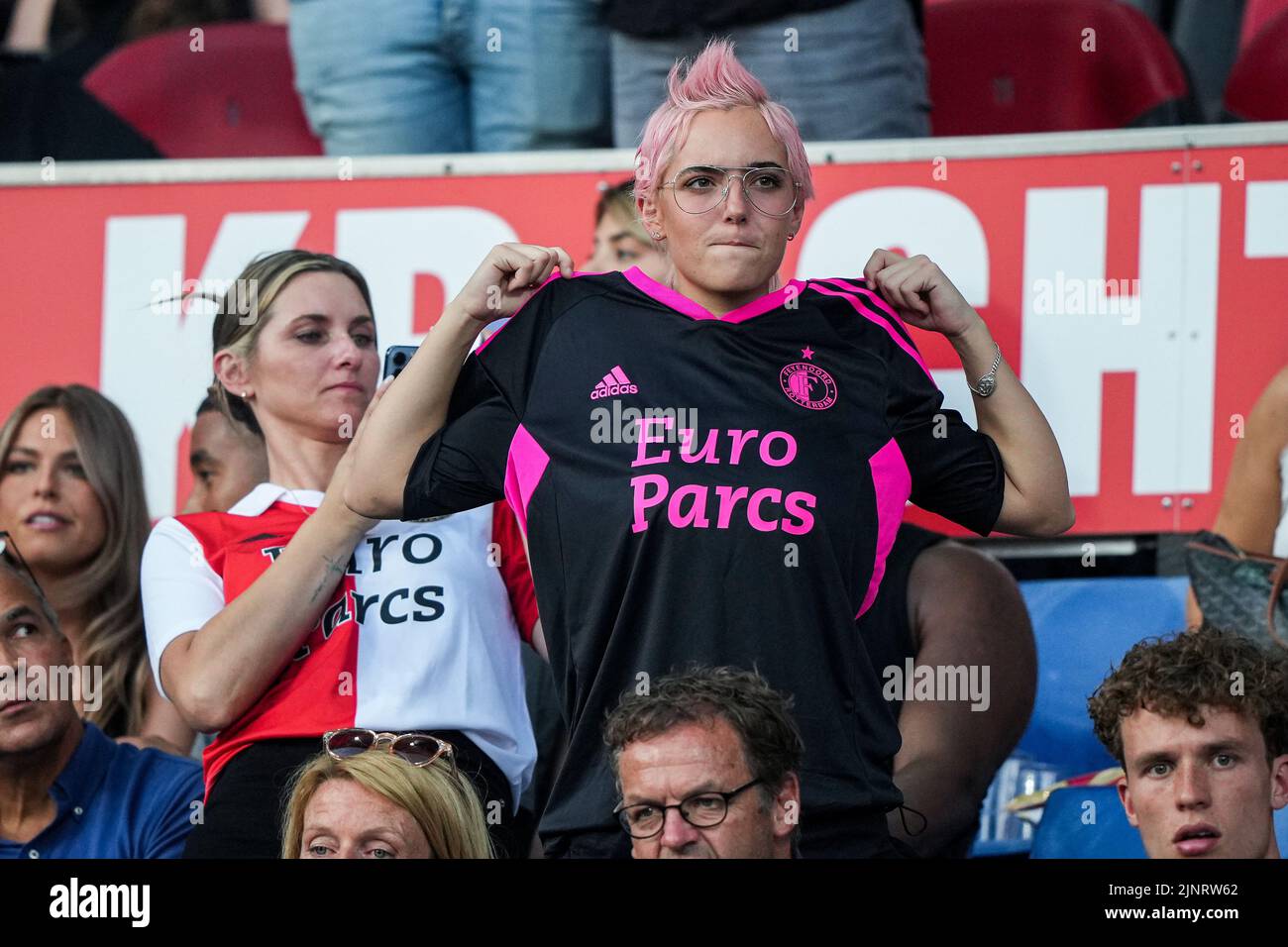 Girlfriend of santiago gimenez hi-res stock photography and images - Alamy