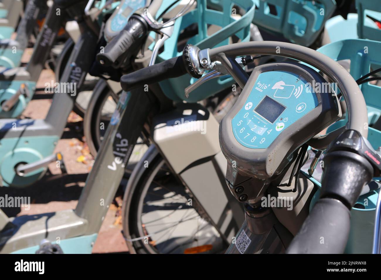 Guidon hi-res stock photography and images - Alamy